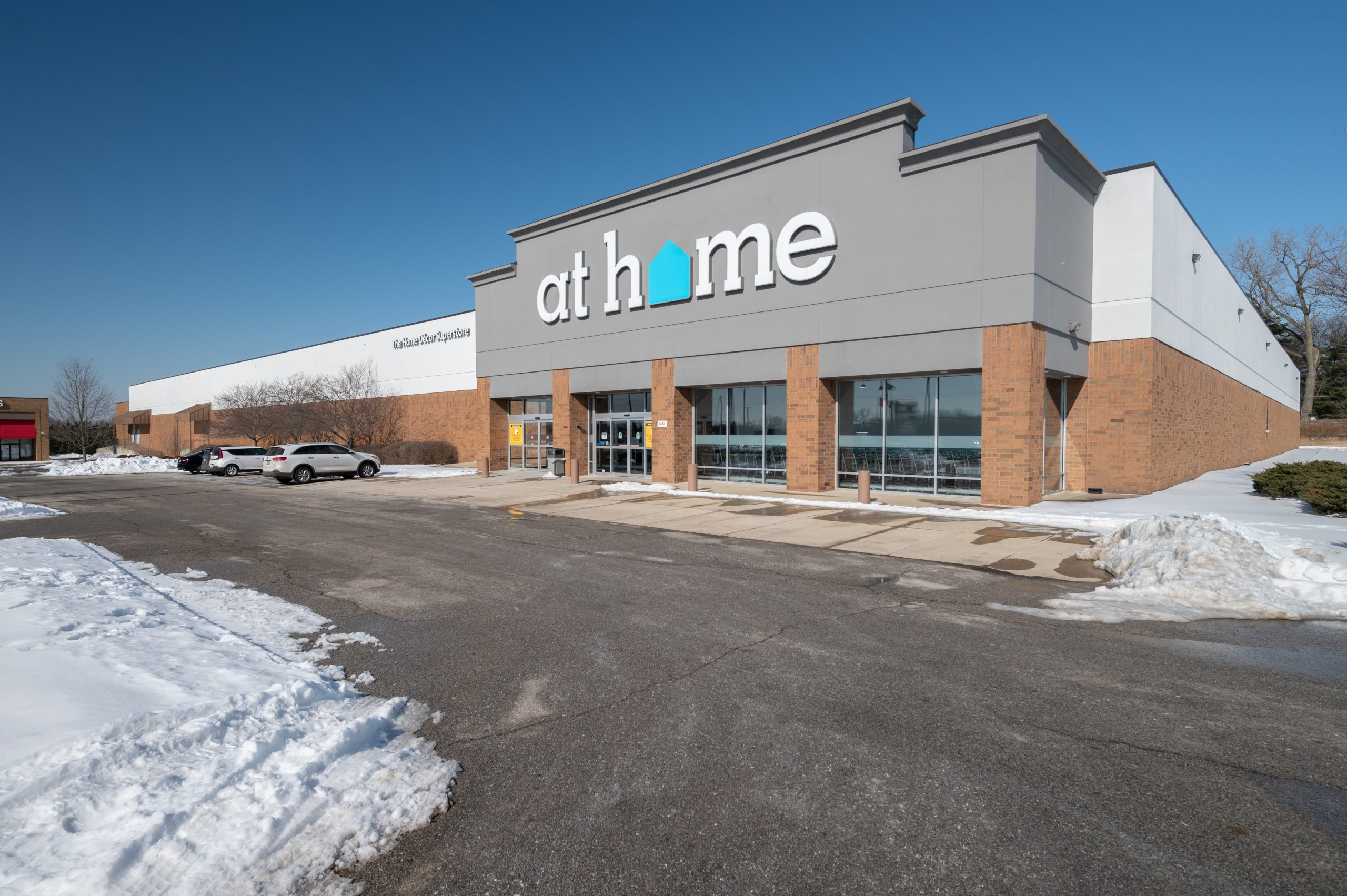 Shoppes at Main and 270 - Schottenstein Property Group Shoppes at Main and 270 - Schottenstein Property Group